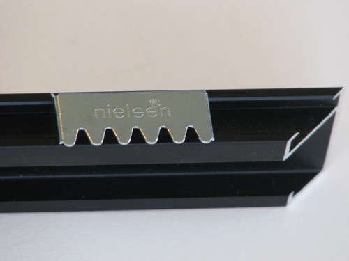 Notched Hangers, Metal Aluminum Frame Hardware, Nielsen ® Brand, 25 ...