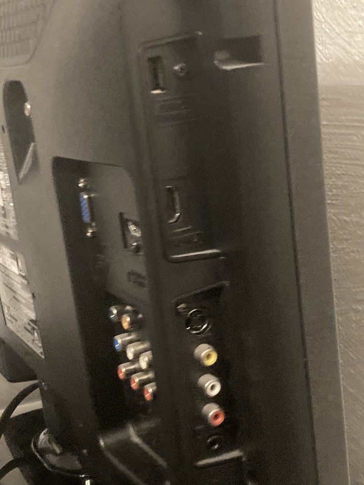 Philips 19-Inch 720p LCD HDTV w/ Remote Gaming TV 19PFL3504D/F7 *Tested ...