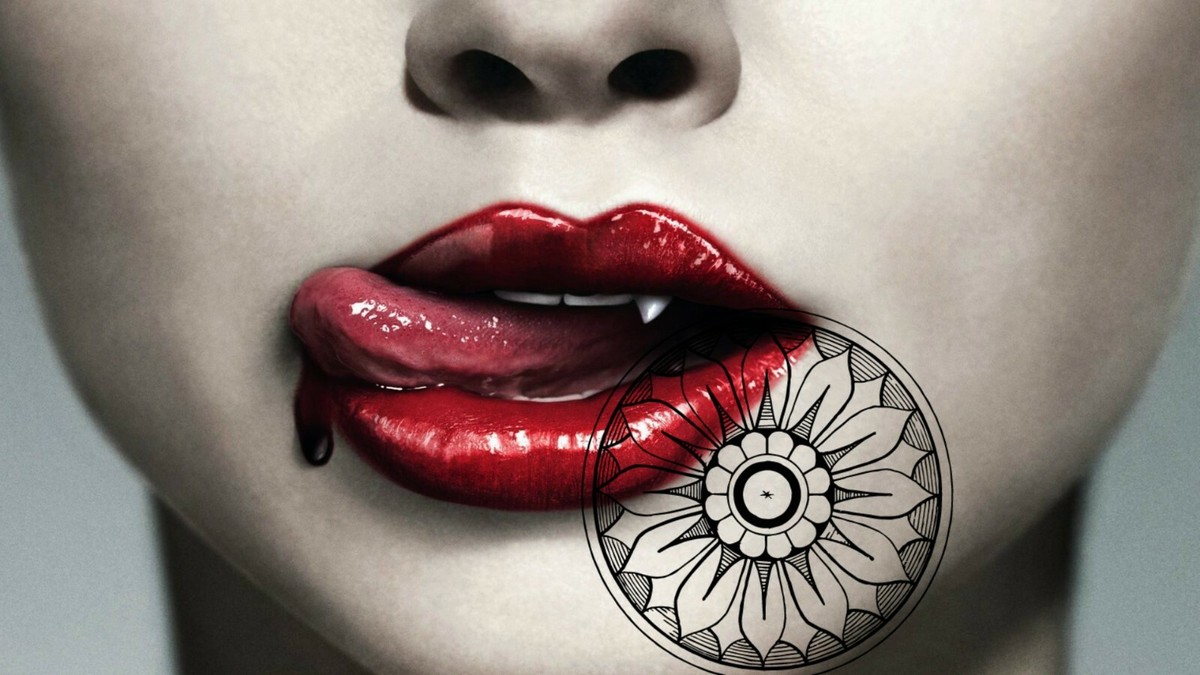 Pretty Vampire Girls Tumblr A Close Up Of A Person Sitting On A Tree,