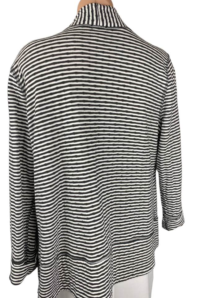 Chico's Zenergy Open Front Cardigan Ruana Size 2P (12-14) Black & White ...