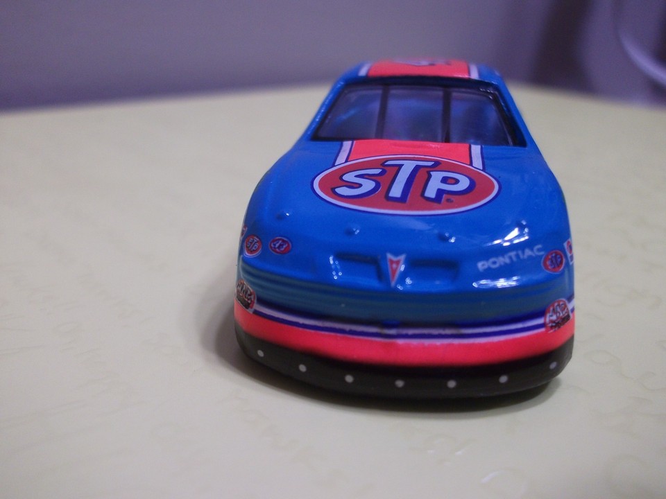 RACING CHAMPIONS VINTAGE 1995 BOBBY HAMILTON STP RICHARD PETTY RACING 1 ...