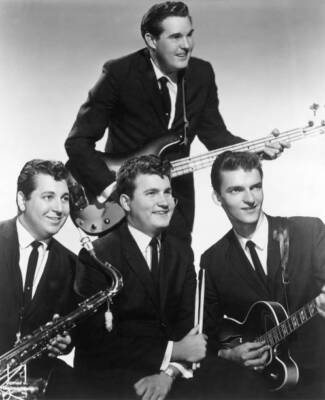 Vocal Group The Fireflies Pose For A Portrait In 1959 4 Old Music Photo ...