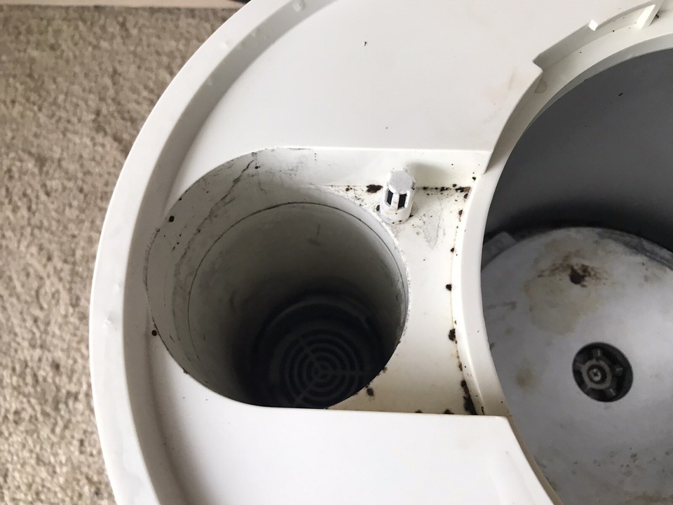 Lomi 80100 Smart Waste Kitchen Composter. Powers Up, Missing Parts, As ...