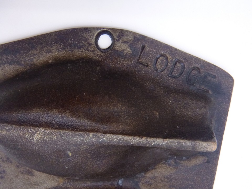 Lodge Fish Mold Cast Iron mini Corn bread 5PP2 Cabin Farmhouse | eBay