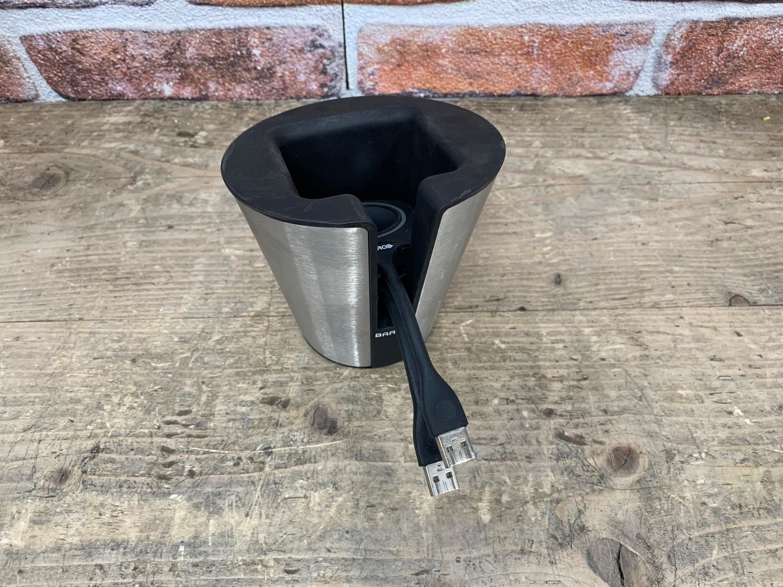 Barco ClickShare CS-100 Wireless Presentation System - Holder & 2 ...