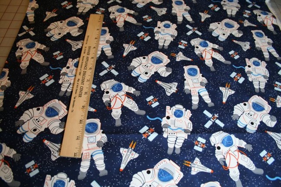 SPACE - Astronauts - Navy - Timeless Treasures cotton fabric FAT QUARTER 046 | eBay