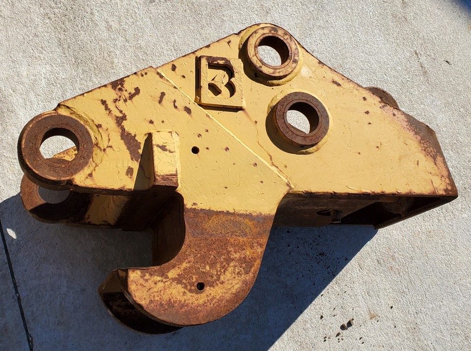 Wain-Roy ½ yard style excavator coupler (Tag QC33/35) 60/70mm pins 2½ ...