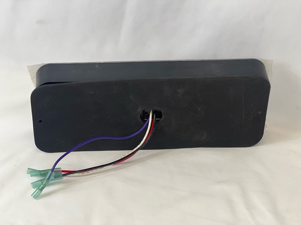 RV Command LED Tail Light Rectangle Travel Trailer/Camper/Fifth Wheel ...