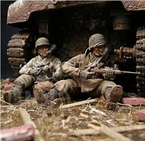 1/35 Vietnam - US Army Soldiers Under enemy fire taking cover (2 ...
