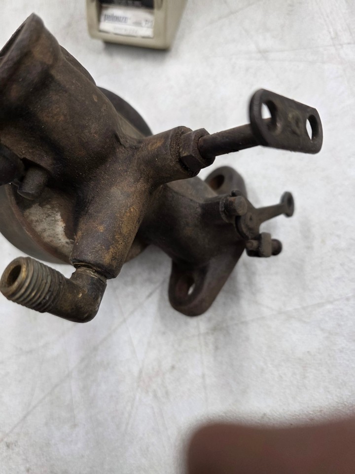 MODEL T FORD CARBURETOR HOLLEY N/H LOOKS COMPLETE LEVERS MOVE GOOD ...