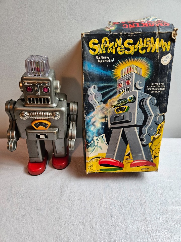 Line mar Smoking Spaceman Robot Tin Toy Japan Battery Operated ...