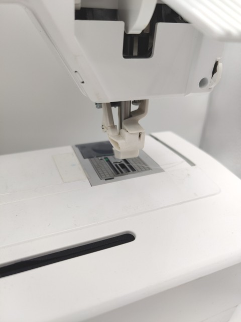 Husqvarna Viking Scandinavia 300 Electronic Sewing Machine for sale ...