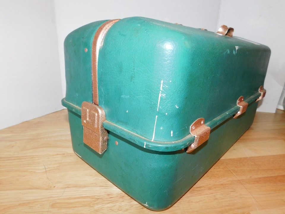 Vintage UMCO 1000U Green Fishing Tackle Box, 18" Wide 9.5" Tall, 9.5 ...