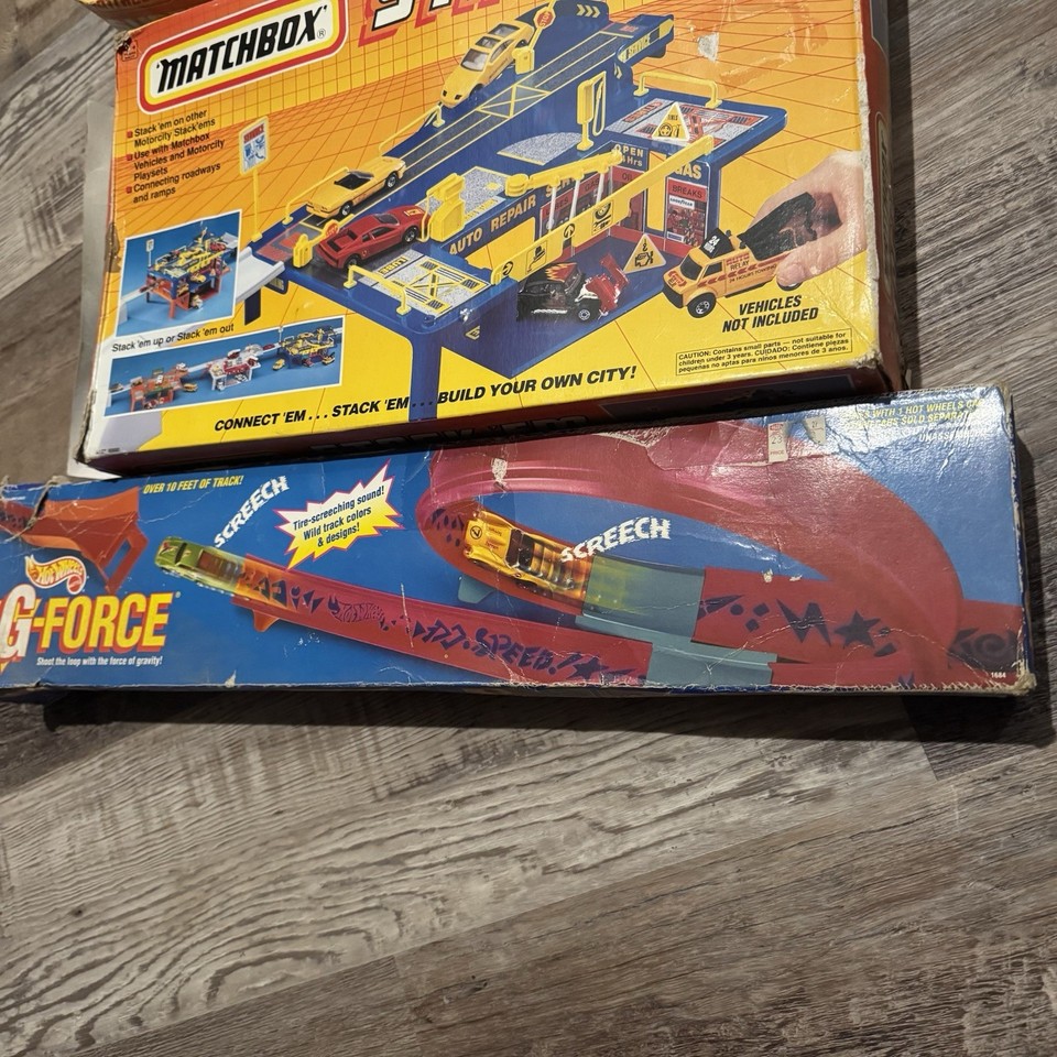 2 Matchbox Motor City Super Spin Car Wash/Stack Em Service & 1 Hot ...