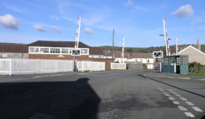 Photo 6x4 Level crossing and signal box Burry Port/Porth Tywyn A level ...