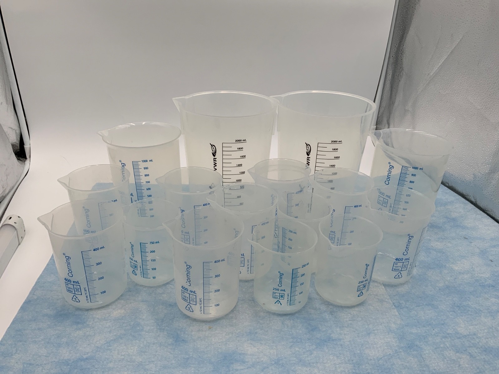 set of 16 corning and VWR plastic beakers 2000 1000 400 250 ml | eBay