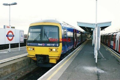 PHOTO CLASS 165 NETWORK TURBO 2-CAR DMU NO 165 119 ABOUT TO DEPART ...