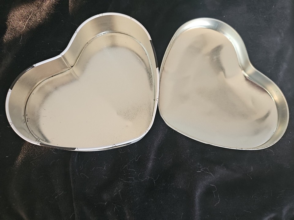 Resees Peanut Butter Cups Collectible Tin Heart Shaped Soccer Print | eBay