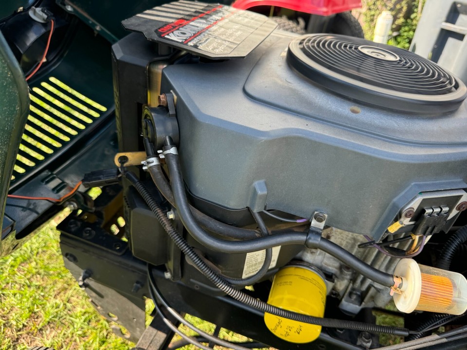 KOHLER COMMAND PRO 22 HP. ENGINE CV22S....Good Running!!! | eBay