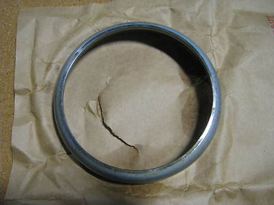 NAVISTAR INTL WIPER HUB INNER SEAL # 305387C1 NSN: 5330-01-050-1123 | eBay