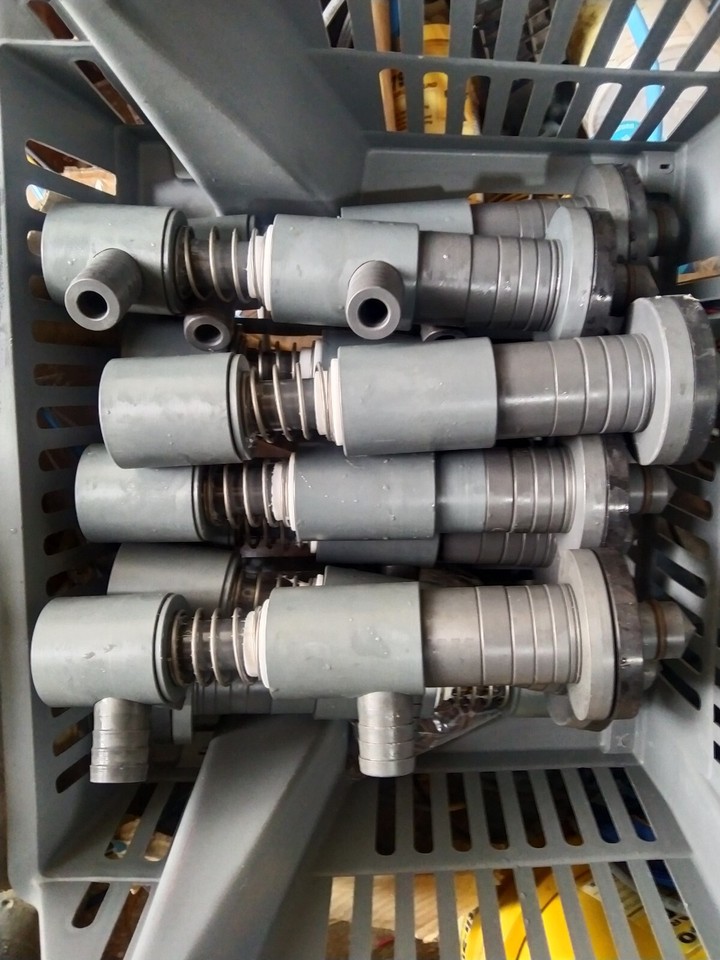 overflow fill nozzles Filler PVC corrosive chemicals PVC-U bleach Viton ...