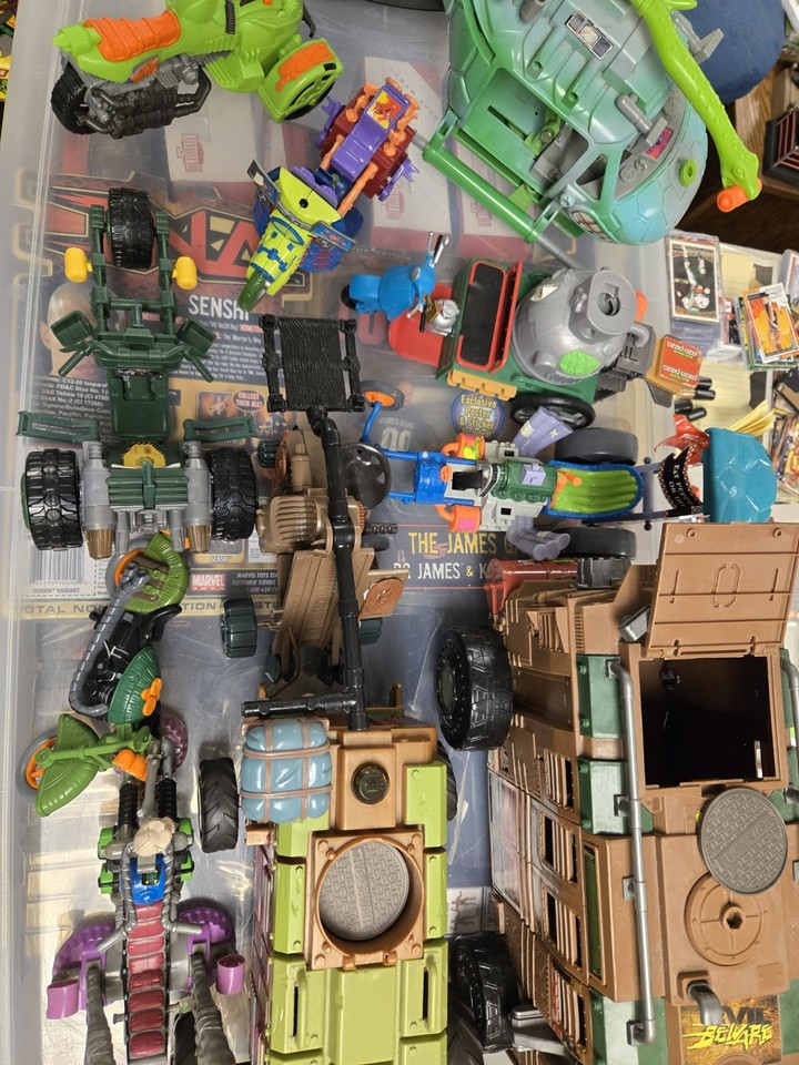 Huge RARE TMNT Lot 100+ Action Figures, WEAPON-Accessories & VEHICLES ...