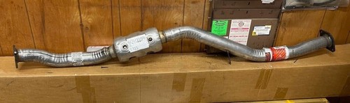 Walker 55673 Ultra™ Direct Fit Round Body Catalytic Converter and Pipe ...