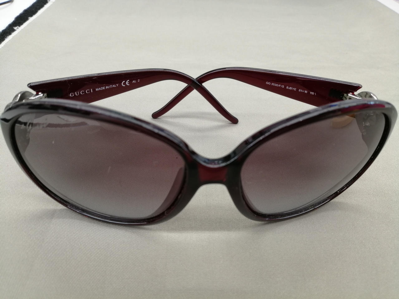 GUCCI #18 model number: GG3530 SizeS sunglasses - Gem