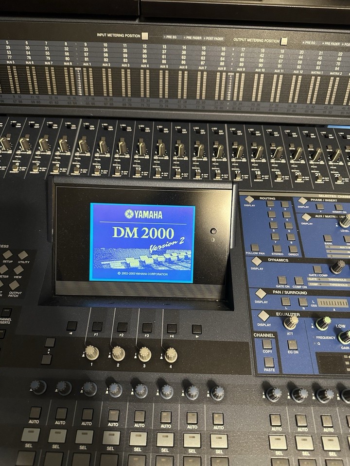 Yamaha DM2000 24-bit 96kHz 8bus 12 Aux Digital Mixing Console | eBay