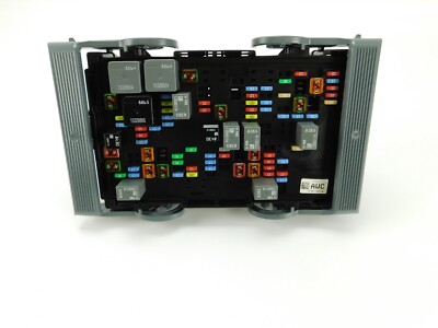 2010 - 2014 GMC Chevy Cadillac Junction Relay Block Fuse Panel Box ...