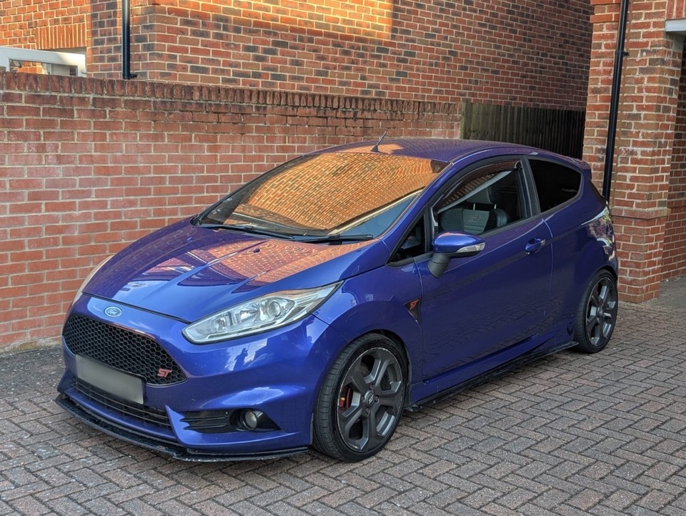 2015 Ford Fiesta ST3 1.6 Turbo Red 180 BHP - Sat Nav ST ST2 Recaro Mods ...