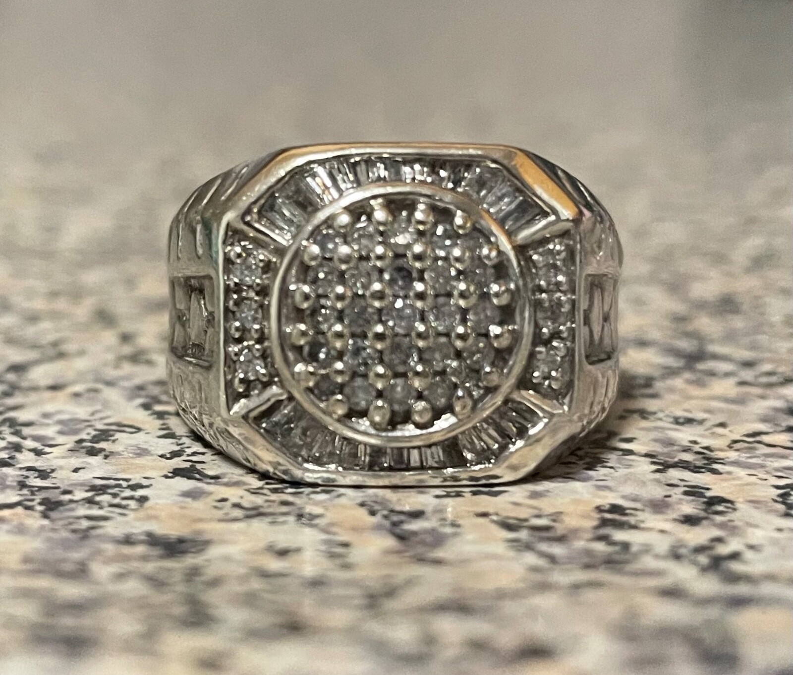 10k white gold diamond ring - Gem