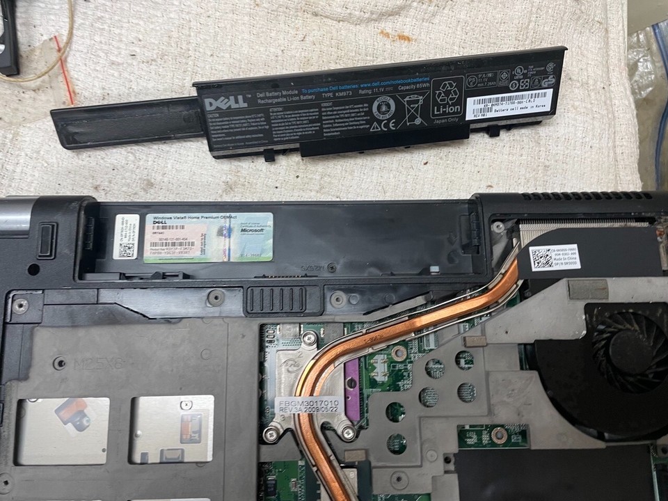 17" Dell Studio 1735 Laptop Intel 2 GHz 4GB RAM PP31L For Parts/Repair ...