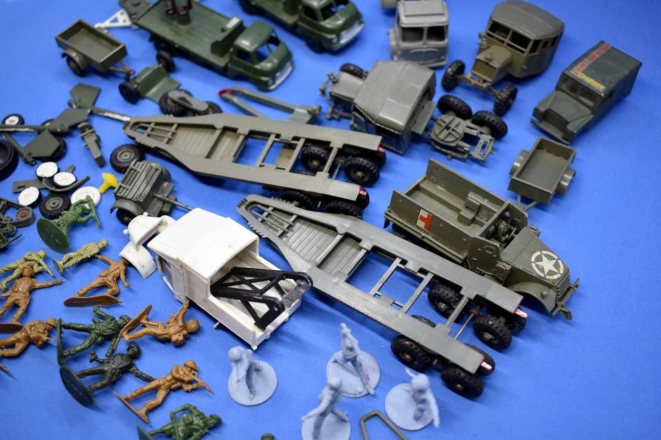 JOB LOT OF AIRFIX MILITARY VEHICLES & SOLDIERS 1:72 SCALE MODELS BROKEN ...