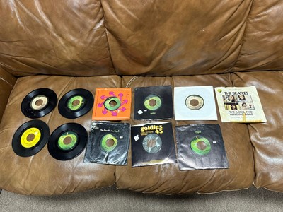Vintage Beatles 45 Rpm Lot Collection with vintage carry case vinyl ...