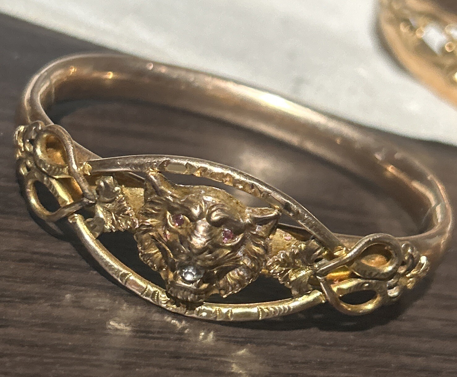 VINTAGE BEAUTIFUL VICTORIAN LION HEAD YELLOW GOLD FIL… - Gem