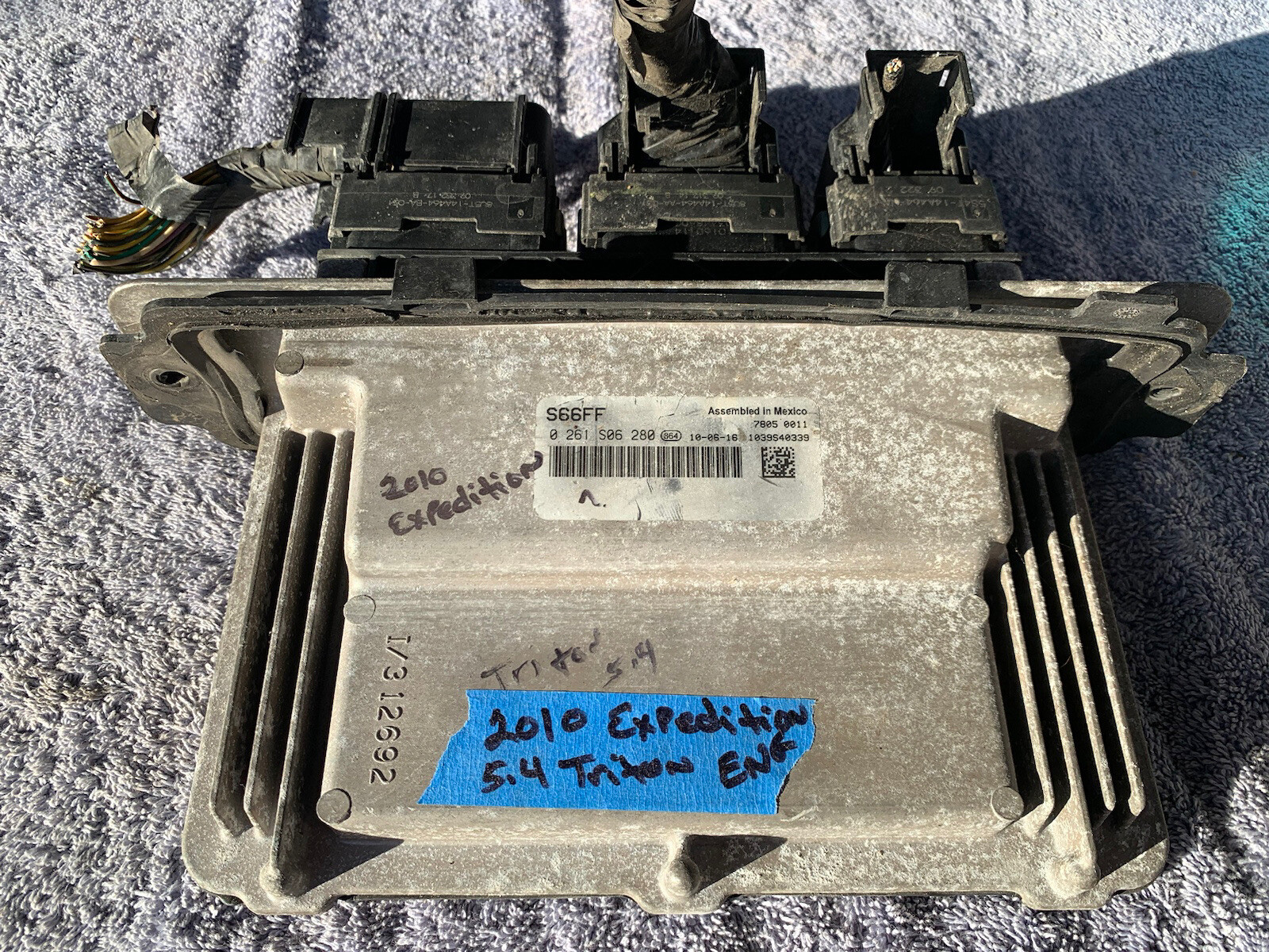 2010 Ford Excursion 5.4L Engine Control Module ECU S66FF | eBay