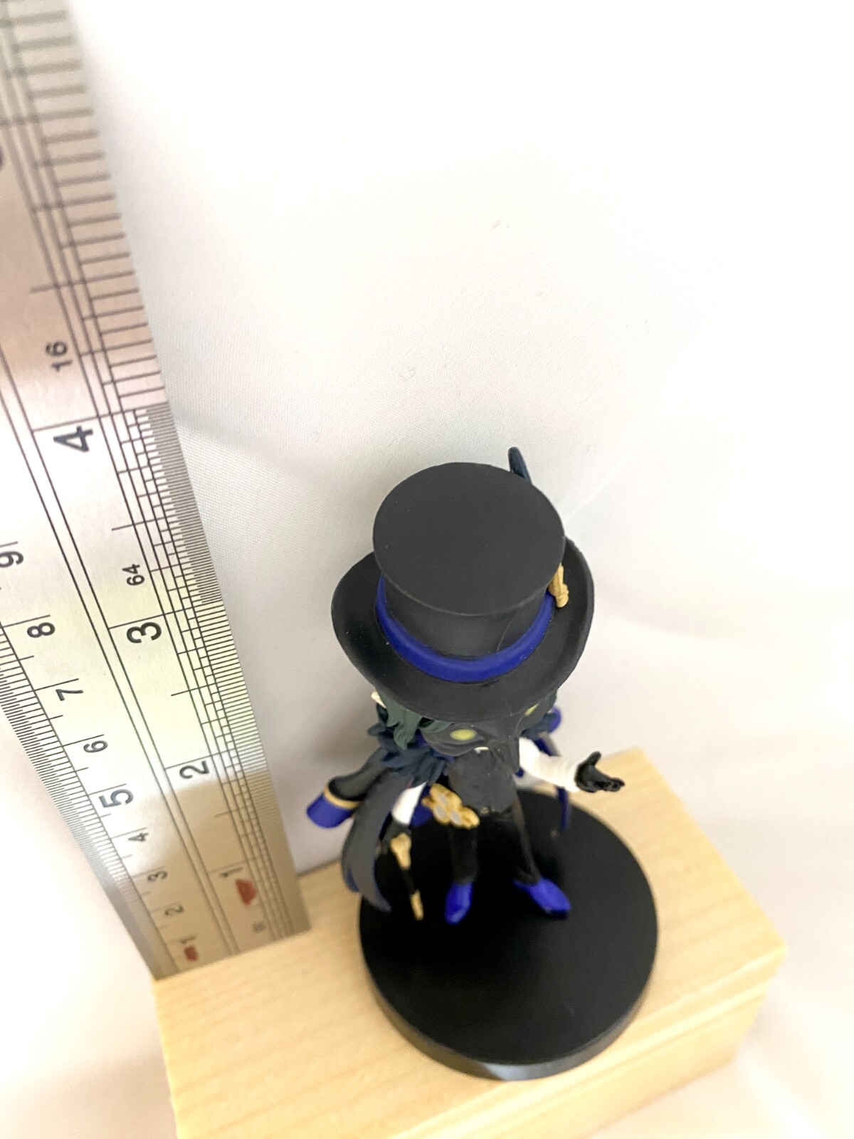 Dire Crowley Disney Twisted Wonderland Q posket Figure Stand Walt ...