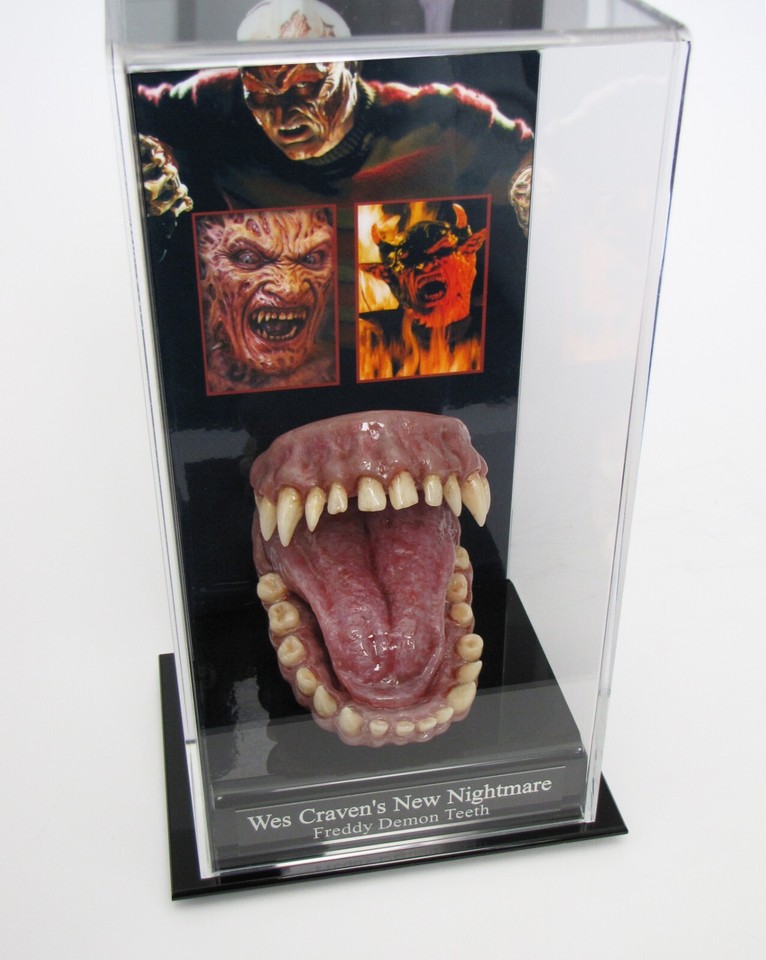 A Nightmare on Elm Street 7 Freddy Krueger Demon teeth film Prop ...