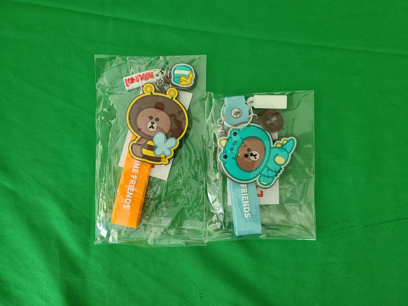 Line Friends Keychain - LF Dino Brown & LF Buzzy Brown Bee - Round 1 ...