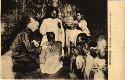 CPA AK Missionnaire administrant un mourant MADAGASCAR (1261640) | eBay
