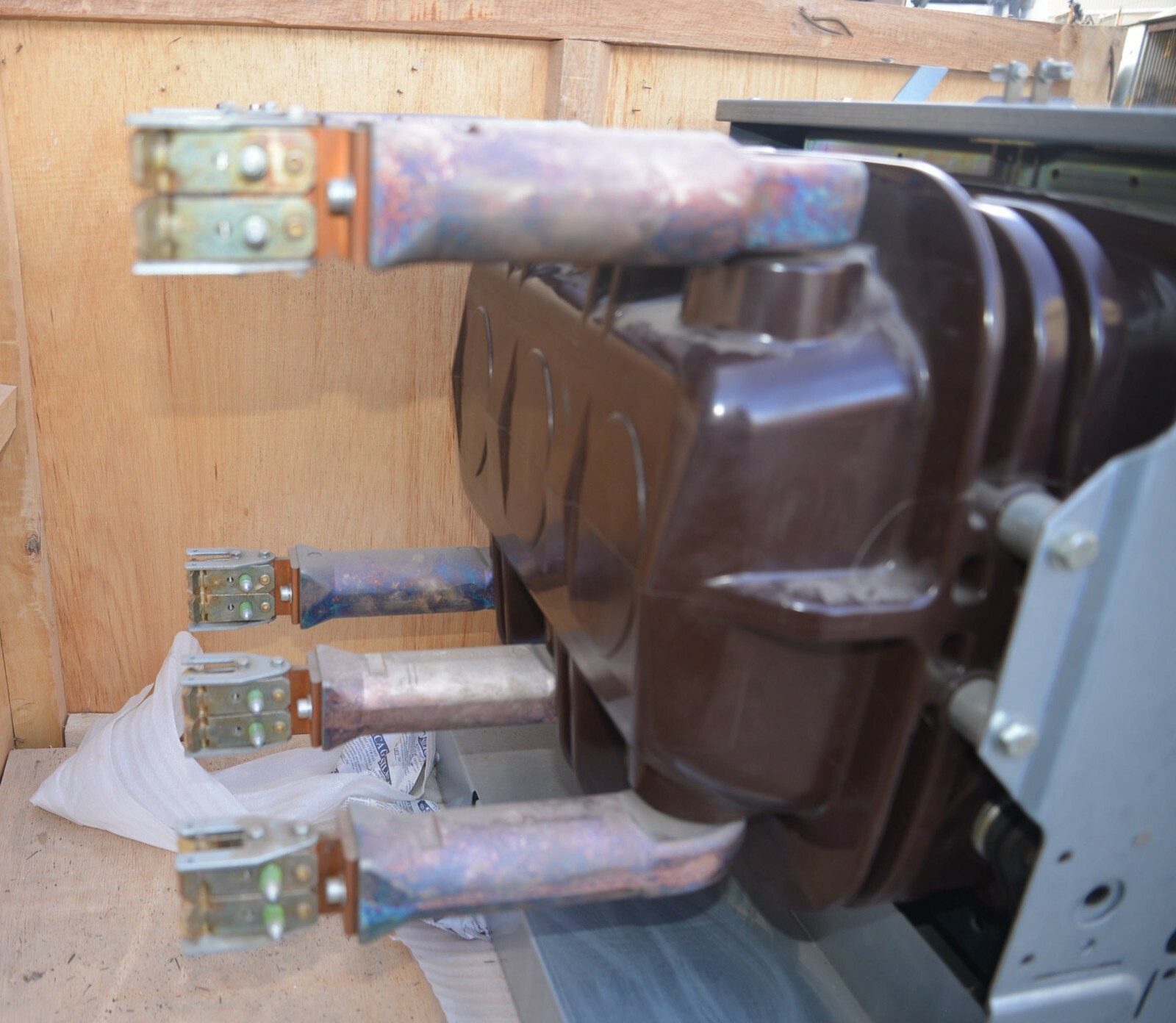 Schneider Electric LF2 12kV 1250A Circuit Breaker SF6 suit MCset AD2 ...