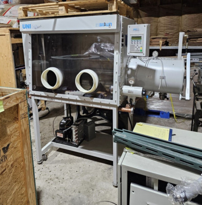 MBraun UNIlab Laboratory Glove Box WorkStation Systems Please look at ...