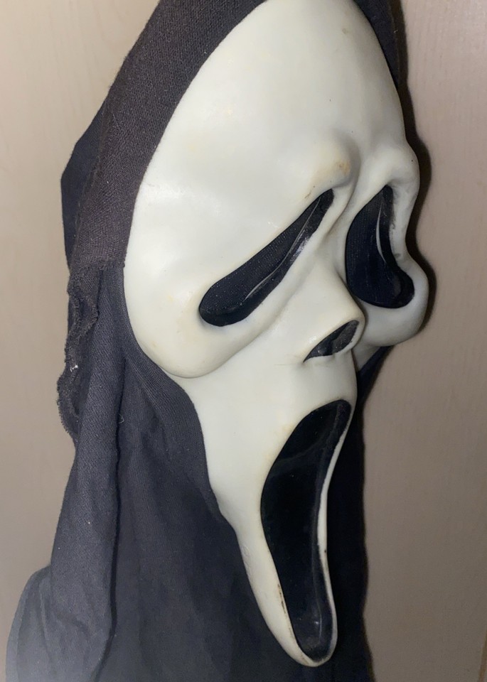 Vintage Fun World Div. Gen 1~Scream Ghostface Bib Halloween Mask -3 Dot ...