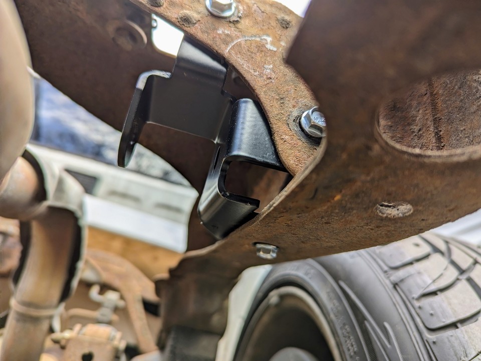 NEW 1982-2004 Chevy S10 ZQ8 Xtreme Rear Anti Sway Bar Frame Bracket ...