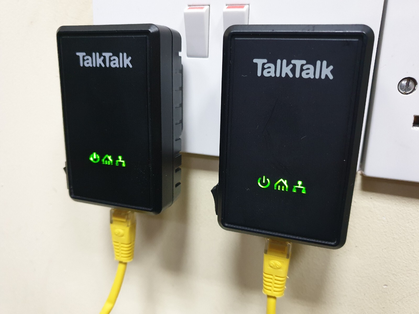 2 x D-Link TalkTalk DHP-300AV Powerline Adapters BT Sky, Virgin, EE ...