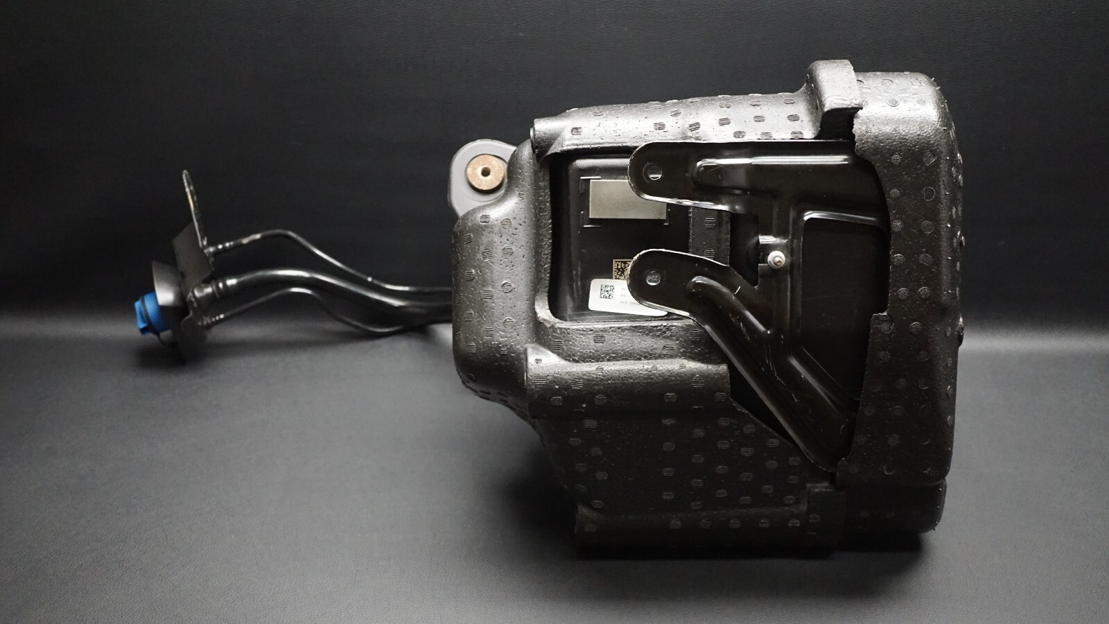 OEM 2016 BMW X5 X6 F15 F16 ADBLUE FUEL TANK SCR CONTAINER 7295653 / ...