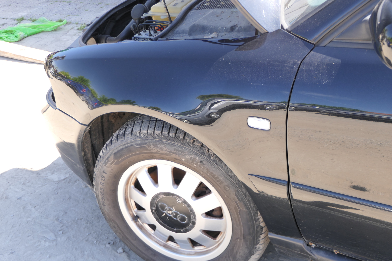 Audi A4 B5 (ab ca Ende1999 Facelift) Kotflügel vorne links schwarz LZ9W ...