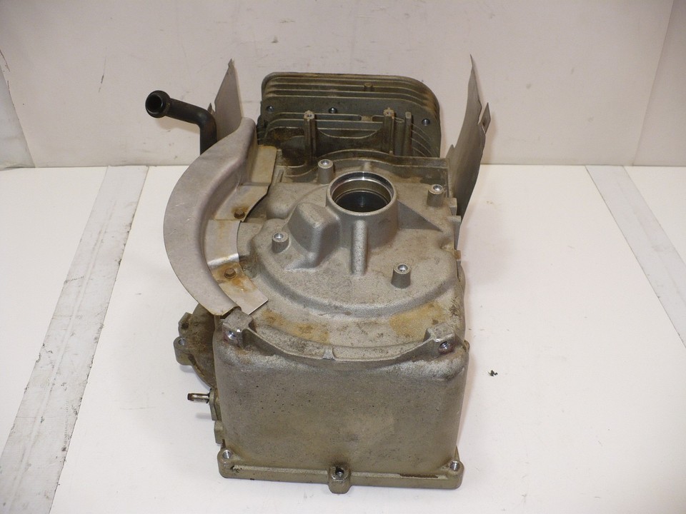 BRIGGS AND STRATTON 287707 0224 01 ENGINE CYLINDER ASSEMBLY USED ...