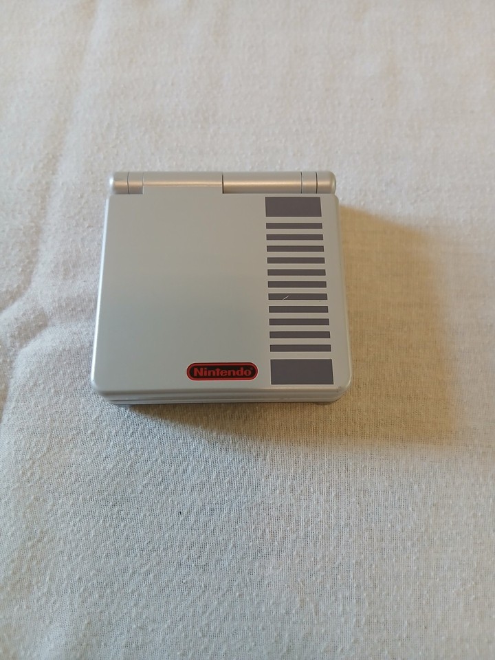 Nintendo Game Boy Advance Sp Nes Edition Console (See Description ...